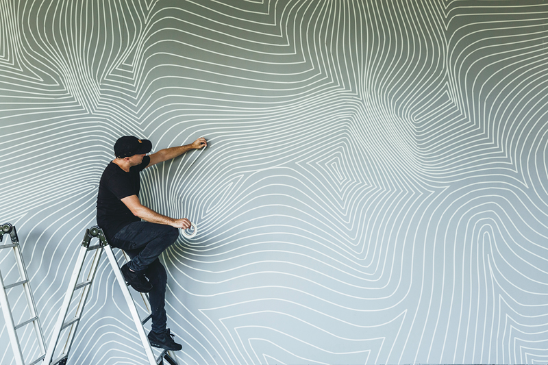 膠帶就是畫筆！澳洲街頭藝術家Buff Diss捨棄噴漆用膠帶為城市創作美麗線條 | La Vie